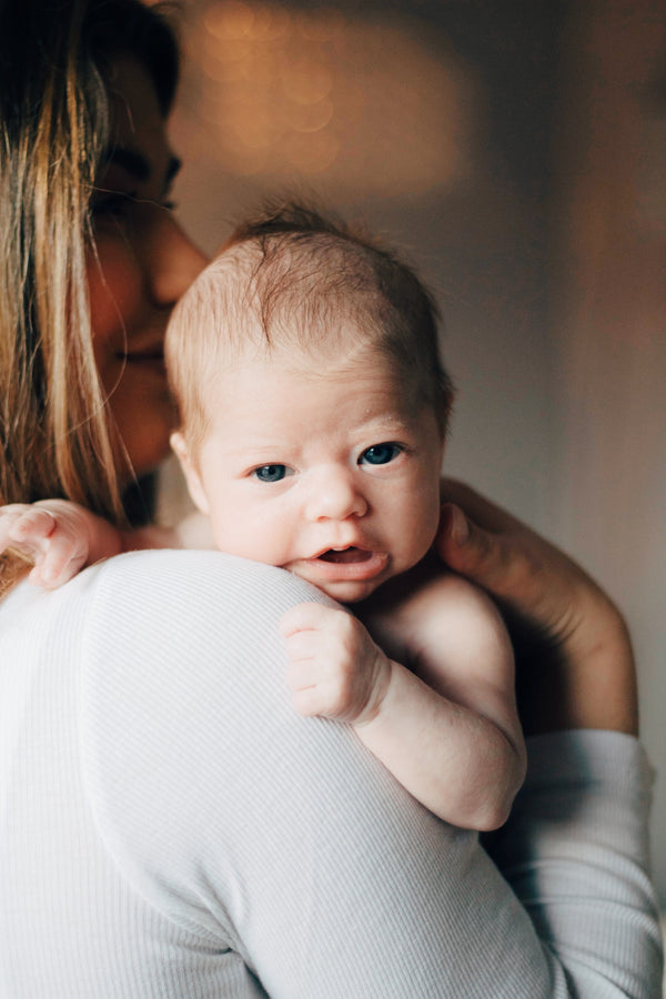 Bébé sent si bon : pourquoi son odeur est-elle tellement addictive ...